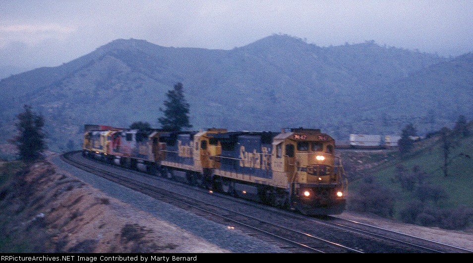 AT&SF 7447 and Sisters